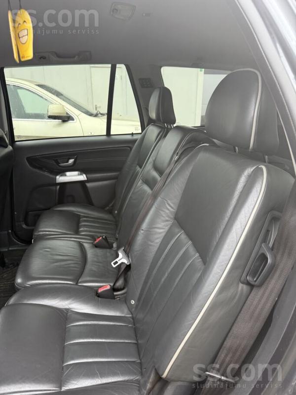 Pelēks Volvo XC90 2004 Rīga, ar dzinēja tilpumu 2.40 L un nobraukumu 354 tūkst. km par 5000 €, foto 7 vietnē AUTOMOTO.COM.LV
