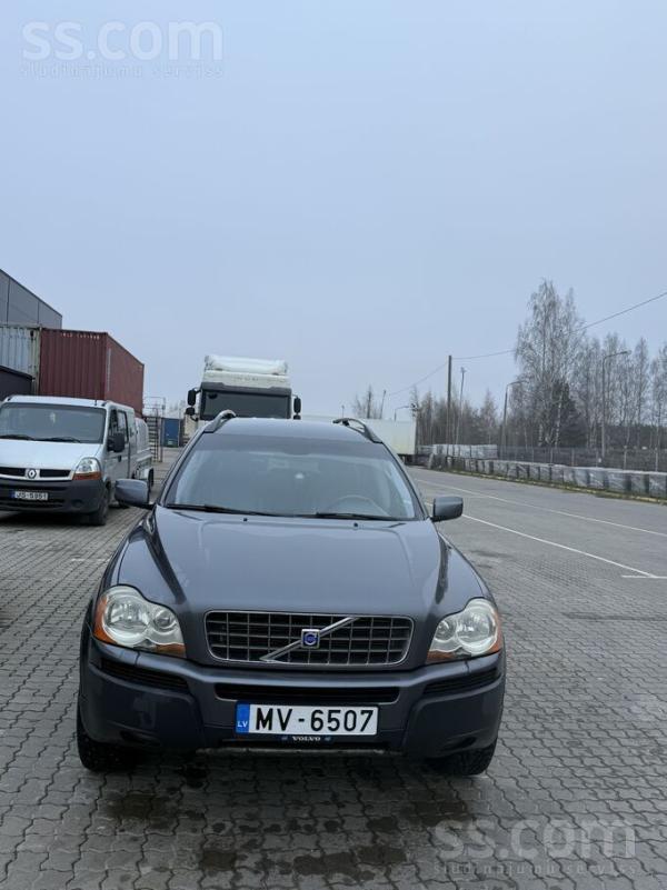 Pelēks Volvo XC90 2004 Rīga, ar dzinēja tilpumu 2.40 L un nobraukumu 354 tūkst. km par 5000 €, foto 10 vietnē AUTOMOTO.COM.LV