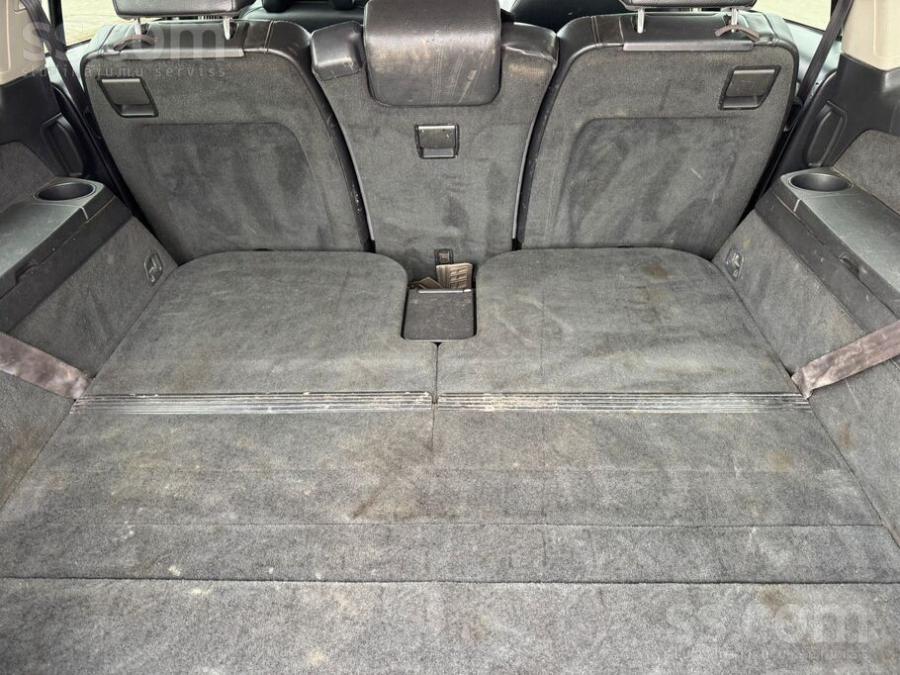 Grey Volvo XC90 2004 in Riga, with an engine capacity of 2.40 L and mileage of 0 thousand km for 3699 €, photo 21 on AUTOMOTO.COM.LV