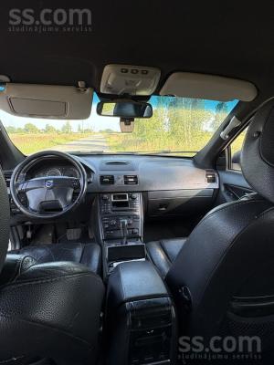 Pelēks Volvo XC90 2004 Ventspils, ar dzinēja tilpumu 2.40 L un nobraukumu 411 tūkst. km par 3150 €, foto 9 vietnē AUTOMOTO.COM.LV