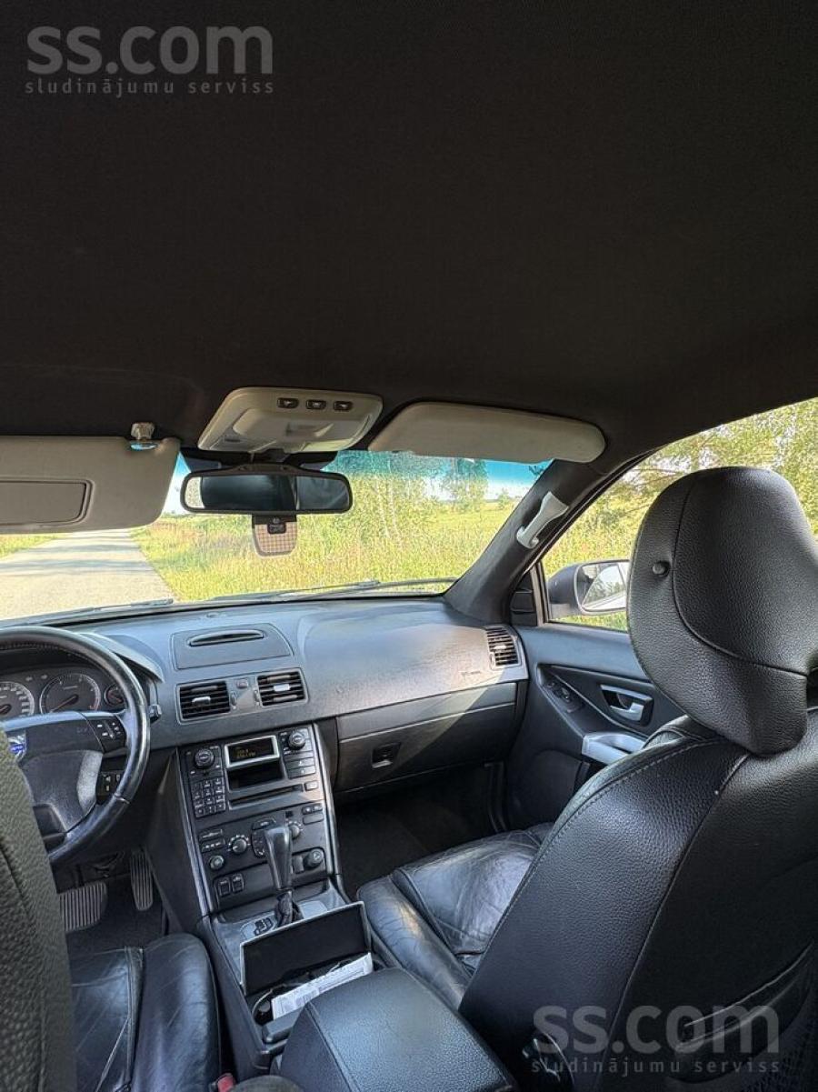 Pelēks Volvo XC90 2004 Ventspils, ar dzinēja tilpumu 2.40 L un nobraukumu 411 tūkst. km par 3150 €, foto 11 vietnē AUTOMOTO.COM.LV