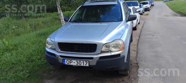 Grey Volvo XC90 2004 in Riga, with an engine capacity of 2.40 L and mileage of 435 thousand km for 1650 €, photo 1 on AUTOMOTO.COM.LV