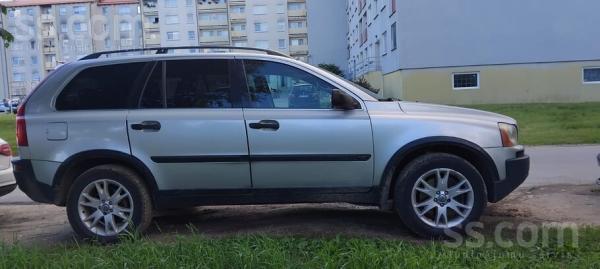 Grey Volvo XC90 2004 in Riga, with an engine capacity of 2.40 L and mileage of 435 thousand km for 1650 €, photo 3 on AUTOMOTO.COM.LV