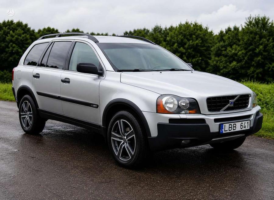 Pelēks Volvo XC90 2004 Klaipėda, ar dzinēja tilpumu 2.40 L un nobraukumu 442 tūkst. km par 3300 €, foto 1 vietnē AUTOMOTO.COM.LV