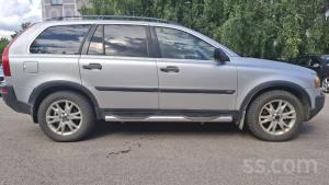 Pelēks Volvo XC90 2004 Daugavpils, ar dzinēja tilpumu 2.40 L un nobraukumu 410 tūkst. km par 2650 €, foto 5 vietnē AUTOMOTO.COM.LV