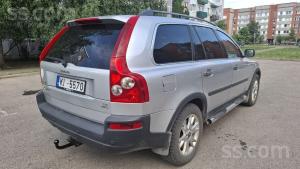 Pelēks Volvo XC90 2004 Daugavpils, ar dzinēja tilpumu 2.40 L un nobraukumu 410 tūkst. km par 2650 €, foto 9 vietnē AUTOMOTO.COM.LV