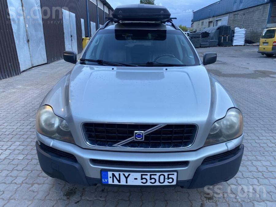 Grey Volvo XC90 2004 in Riga, with an engine capacity of 2.40 L and mileage of 0 thousand km for 3950 €, photo 3 on AUTOMOTO.COM.LV