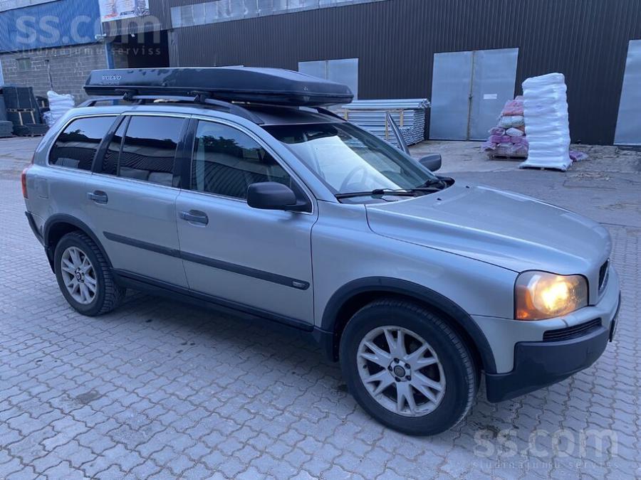 Grey Volvo XC90 2004 in Riga, with an engine capacity of 2.40 L and mileage of 0 thousand km for 3950 €, photo 4 on AUTOMOTO.COM.LV