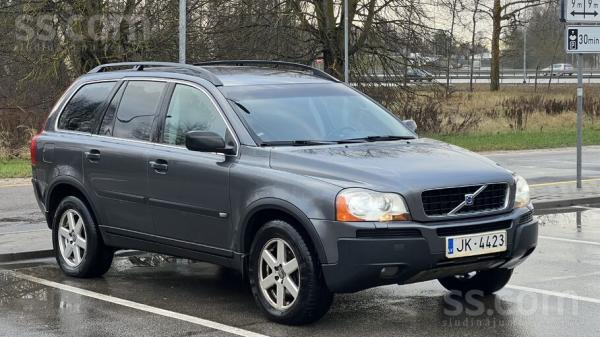 Pelēks Volvo XC90 2004 Rīga, ar dzinēja tilpumu 2.40 L un nobraukumu 345 tūkst. km par 2300 €, foto 3 vietnē AUTOMOTO.COM.LV