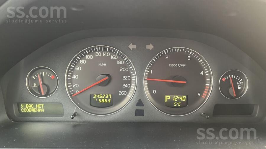 Pelēks Volvo XC90 2004 Rīga, ar dzinēja tilpumu 2.40 L un nobraukumu 345 tūkst. km par 2300 €, foto 15 vietnē AUTOMOTO.COM.LV
