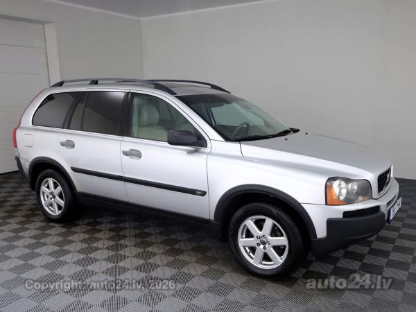 Grey Volvo XC90 2004 in Tallinn, with an engine capacity of 2.50 L and mileage of 217 thousand km for 1899 €, photo 1 on AUTOMOTO.COM.LV