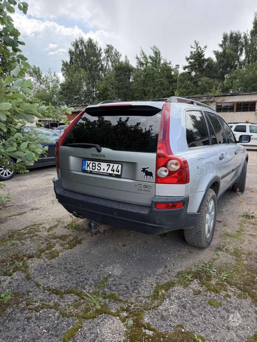 Pelēks Volvo XC90 2004 Molėtai, ar dzinēja tilpumu 2.40 L un nobraukumu 267 tūkst. km par 2000 €, foto 4 vietnē AUTOMOTO.COM.LV