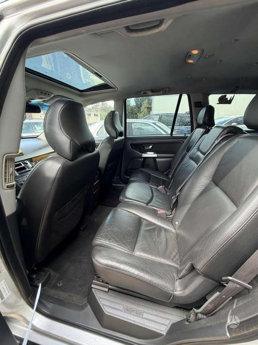 Pelēks Volvo XC90 2004 Molėtai, ar dzinēja tilpumu 2.40 L un nobraukumu 267 tūkst. km par 2000 €, foto 8 vietnē AUTOMOTO.COM.LV