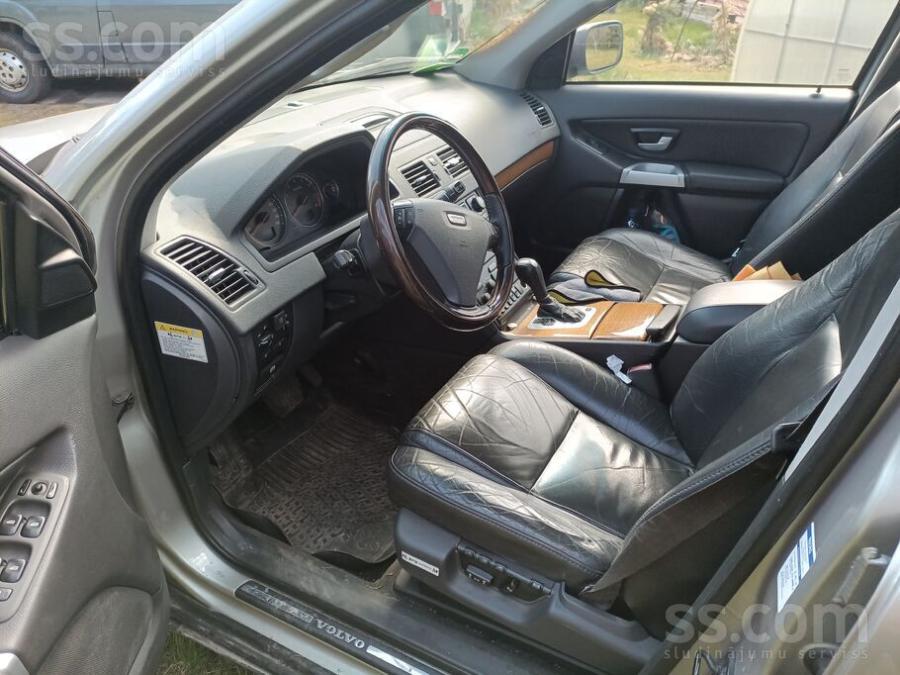 Pelēks Volvo XC90 2004 Jūrmala, ar dzinēja tilpumu 2.90 L un nobraukumu 240 tūkst. km par 3900 €, foto 6 vietnē AUTOMOTO.COM.LV
