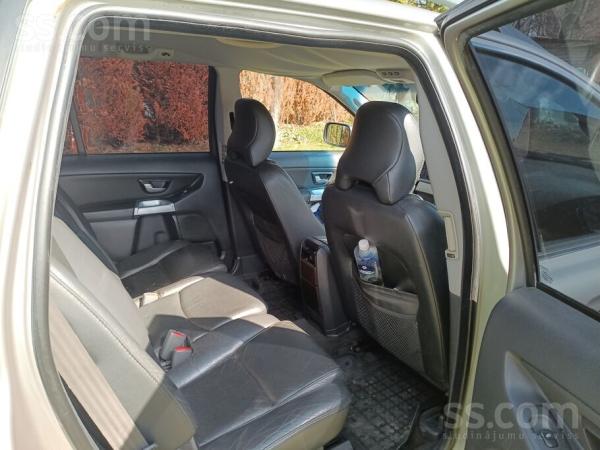 Grey Volvo XC90 2004 in Jurmala, with an engine capacity of 2.90 L and mileage of 240 thousand km for 3900 €, photo 9 on AUTOMOTO.COM.LV