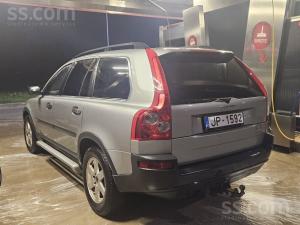Pelēks Volvo XC90 2004 Jelgava, ar dzinēja tilpumu 2.50 L un nobraukumu 341 tūkst. km par 1500 €, foto 3 vietnē AUTOMOTO.COM.LV