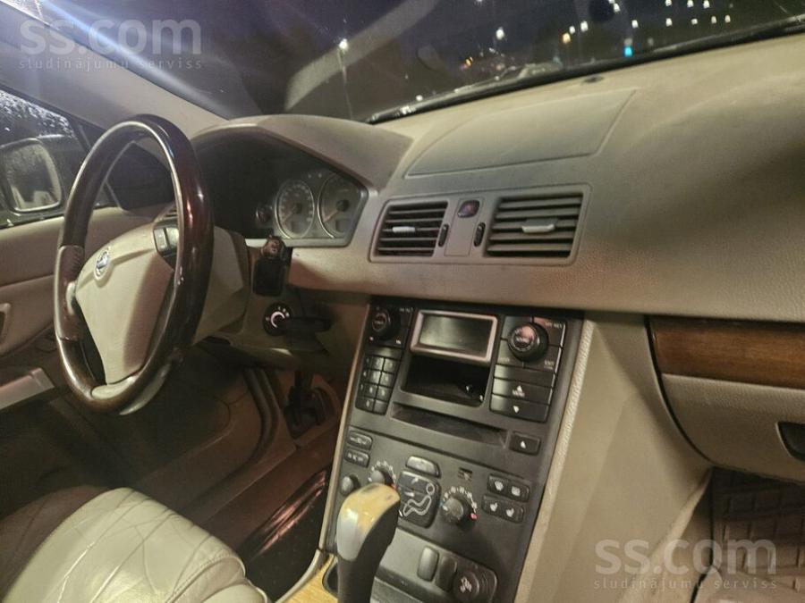 Pelēks Volvo XC90 2004 Jelgava, ar dzinēja tilpumu 2.50 L un nobraukumu 341 tūkst. km par 1500 €, foto 6 vietnē AUTOMOTO.COM.LV
