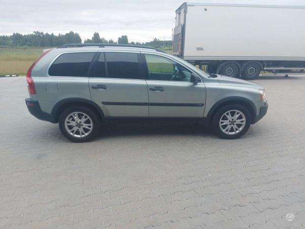 Pelēks Volvo XC90 2004 Šauļi, ar dzinēja tilpumu 2.40 L un nobraukumu 370 tūkst. km par 2750 €, foto 3 vietnē AUTOMOTO.COM.LV