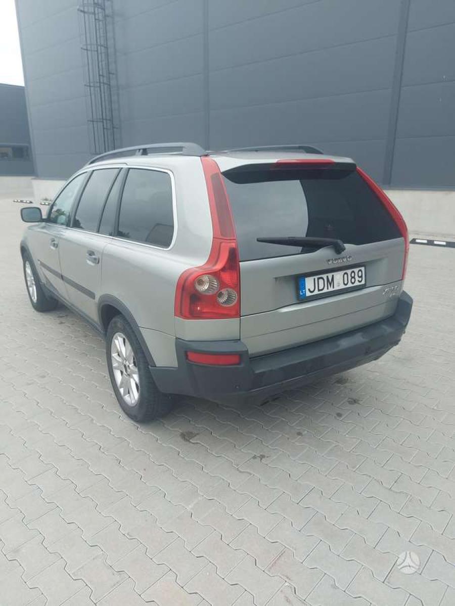 Pelēks Volvo XC90 2004 Šauļi, ar dzinēja tilpumu 2.40 L un nobraukumu 370 tūkst. km par 2750 €, foto 6 vietnē AUTOMOTO.COM.LV
