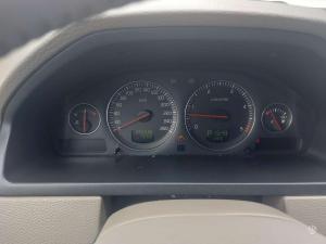 Pelēks Volvo XC90 2004 Šauļi, ar dzinēja tilpumu 2.40 L un nobraukumu 370 tūkst. km par 2750 €, foto 12 vietnē AUTOMOTO.COM.LV