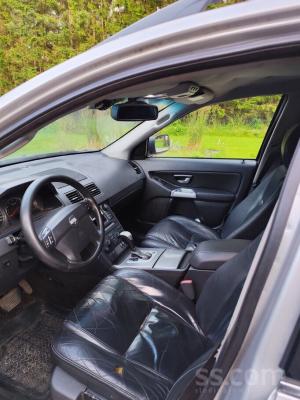 Grey Volvo XC90 2004 in Talsi, with an engine capacity of 2.50 L and mileage of 415 thousand km for 2000 €, photo 7 on AUTOMOTO.COM.LV