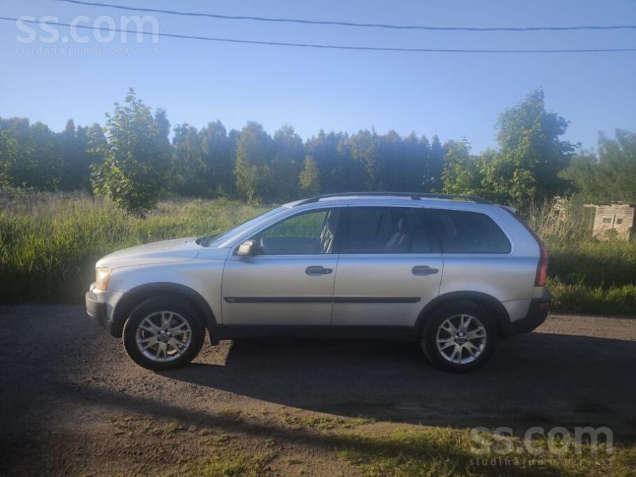 Pelēks Volvo XC90 2004 Rīga, ar dzinēja tilpumu 2.40 L un nobraukumu 335 tūkst. km par 3800 €, foto 4 vietnē AUTOMOTO.COM.LV