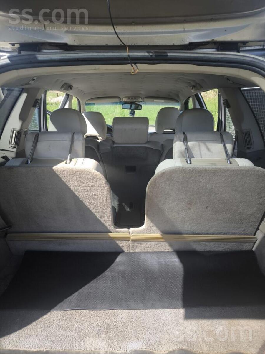 Pelēks Volvo XC90 2004 Rīga, ar dzinēja tilpumu 2.40 L un nobraukumu 335 tūkst. km par 3800 €, foto 5 vietnē AUTOMOTO.COM.LV