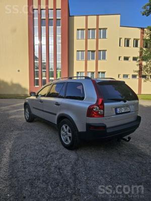 Grey Volvo XC90 2004 in Saldus, with an engine capacity of 2.40 L and mileage of 458 thousand km for 2449 €, photo  on AUTOMOTO.COM.LV