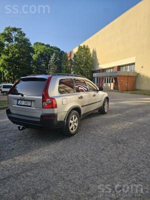 Grey Volvo XC90 2004 in Saldus, with an engine capacity of 2.40 L and mileage of 458 thousand km for 2449 €, photo 3 on AUTOMOTO.COM.LV