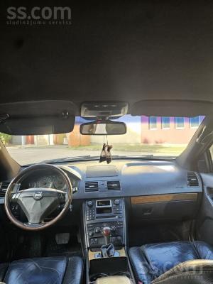 Grey Volvo XC90 2004 in Saldus, with an engine capacity of 2.40 L and mileage of 458 thousand km for 2449 €, photo 6 on AUTOMOTO.COM.LV