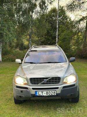 Grey Volvo XC90 2004 in Madona, with an engine capacity of 2.40 L and mileage of 285 thousand km for 1800 €, photo 3 on AUTOMOTO.COM.LV
