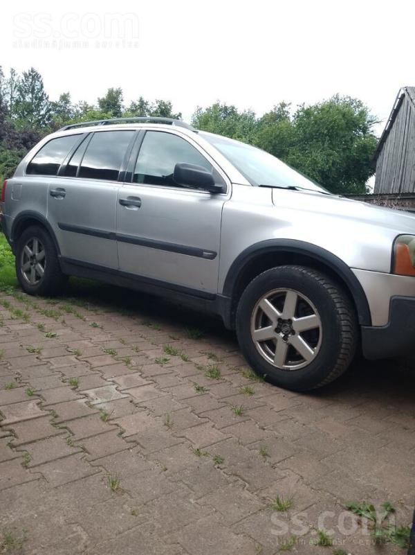 Grey Volvo XC90 2004 in Bauska, with an engine capacity of 2.40 L and mileage of 419 thousand km for 2900 €, photo 5 on AUTOMOTO.COM.LV