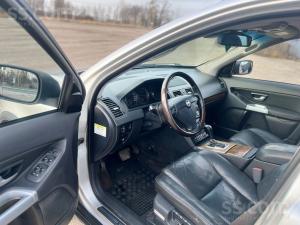 Grey Volvo XC90 2004 in Riga, with an engine capacity of 2.40 L and mileage of 386 thousand km for 3250 €, photo 12 on AUTOMOTO.COM.LV