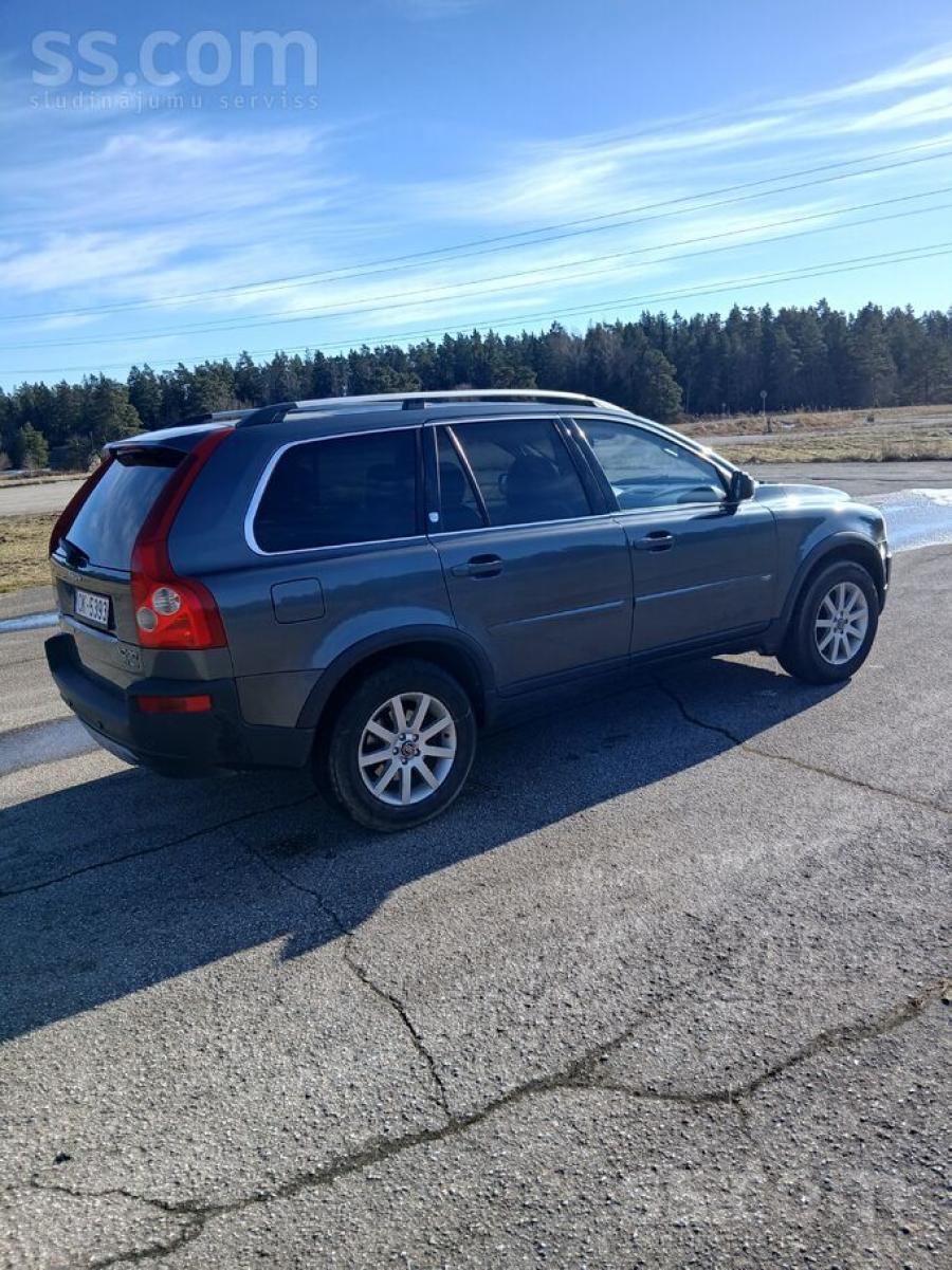 Pelēks Volvo XC90 2004 Tukums, ar dzinēja tilpumu 2.40 L un nobraukumu 414 tūkst. km par 2500 €, foto 4 vietnē AUTOMOTO.COM.LV