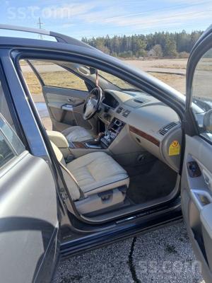 Pelēks Volvo XC90 2004 Tukums, ar dzinēja tilpumu 2.40 L un nobraukumu 414 tūkst. km par 2500 €, foto 7 vietnē AUTOMOTO.COM.LV