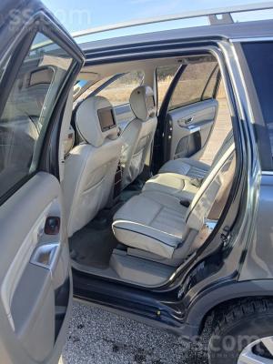 Pelēks Volvo XC90 2004 Tukums, ar dzinēja tilpumu 2.40 L un nobraukumu 414 tūkst. km par 2500 €, foto 8 vietnē AUTOMOTO.COM.LV