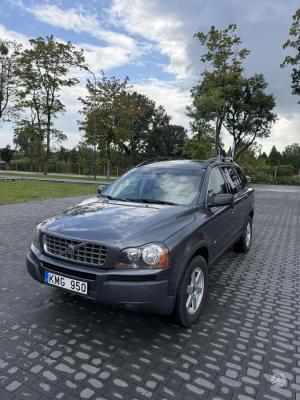 Pelēks Volvo XC90 2004 Kauņa, ar dzinēja tilpumu 2.40 L un nobraukumu 330 tūkst. km par 1999 €, foto  vietnē AUTOMOTO.COM.LV
