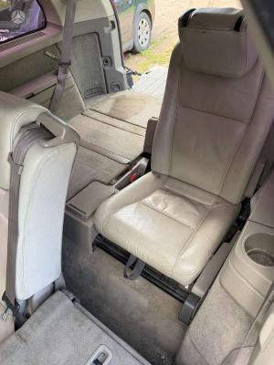 Pelēks Volvo XC90 2004 Kauņa, ar dzinēja tilpumu 2.40 L un nobraukumu 330 tūkst. km par 1999 €, foto 18 vietnē AUTOMOTO.COM.LV