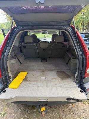 Pelēks Volvo XC90 2004 Kauņa, ar dzinēja tilpumu 2.40 L un nobraukumu 330 tūkst. km par 1999 €, foto 19 vietnē AUTOMOTO.COM.LV
