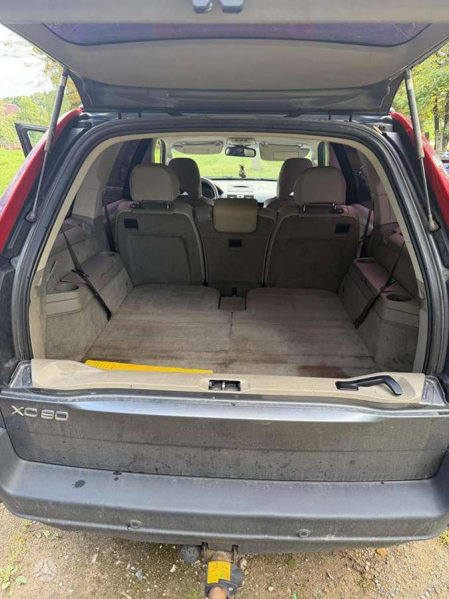 Pelēks Volvo XC90 2004 Kauņa, ar dzinēja tilpumu 2.40 L un nobraukumu 330 tūkst. km par 1999 €, foto 22 vietnē AUTOMOTO.COM.LV