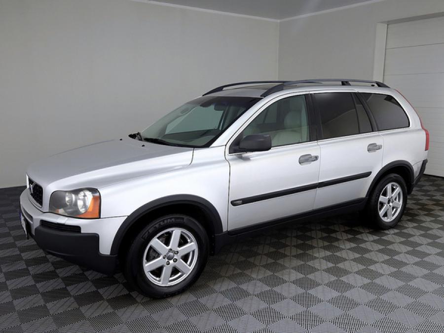 Pelēks Volvo XC90 2004 Tallina, ar dzinēja tilpumu 2.50 L un nobraukumu 217 tūkst. km par 1999 €, foto 3 vietnē AUTOMOTO.COM.LV
