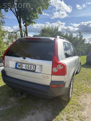 Pelēks Volvo XC90 2004 Ludza, ar dzinēja tilpumu 2.40 L un nobraukumu 340 tūkst. km par 4050 €, foto 4 vietnē AUTOMOTO.COM.LV