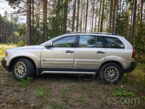 Grey Volvo XC90 2004 in Balvi, with an engine capacity of 2.40 L and mileage of 359 thousand km for 4300 €, photo 4 on AUTOMOTO.COM.LV