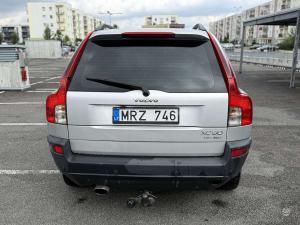 Grey Volvo XC90 2004 in Vilnius, with an engine capacity of 2.40 L and mileage of 340 thousand km for 2900 €, photo 3 on AUTOMOTO.COM.LV