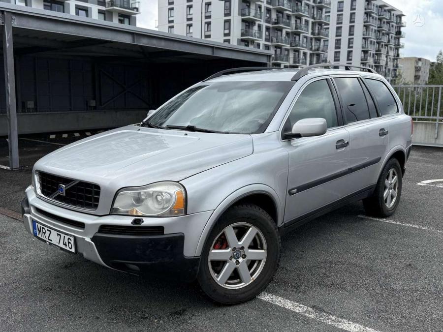 Grey Volvo XC90 2004 in Vilnius, with an engine capacity of 2.40 L and mileage of 340 thousand km for 2900 €, photo 7 on AUTOMOTO.COM.LV