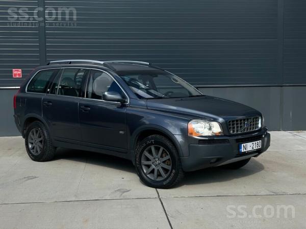 Grey Volvo XC90 2004 in Riga, with an engine capacity of 2.40 L and mileage of 340 thousand km for 4300 €, photo 5 on AUTOMOTO.COM.LV