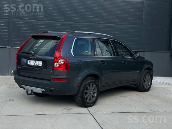 Grey Volvo XC90 2004 in Riga, with an engine capacity of 2.40 L and mileage of 340 thousand km for 4300 €, photo 8 on AUTOMOTO.COM.LV