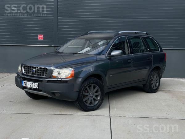 Grey Volvo XC90 2004 in Riga, with an engine capacity of 2.40 L and mileage of 340 thousand km for 4300 €, photo 9 on AUTOMOTO.COM.LV