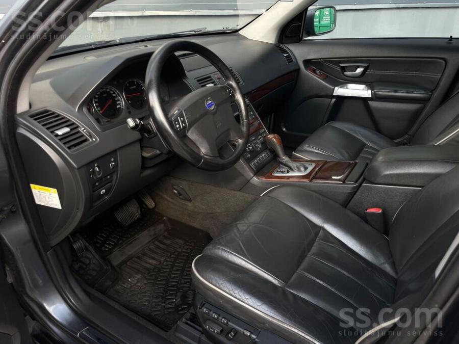 Pelēks Volvo XC90 2004 Rīga, ar dzinēja tilpumu 2.40 L un nobraukumu 340 tūkst. km par 4300 €, foto 16 vietnē AUTOMOTO.COM.LV