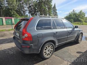 Pelēks Volvo XC90 2004 Ogre, ar dzinēja tilpumu 2.40 L un nobraukumu 403 tūkst. km par 2000 €, foto  vietnē AUTOMOTO.COM.LV